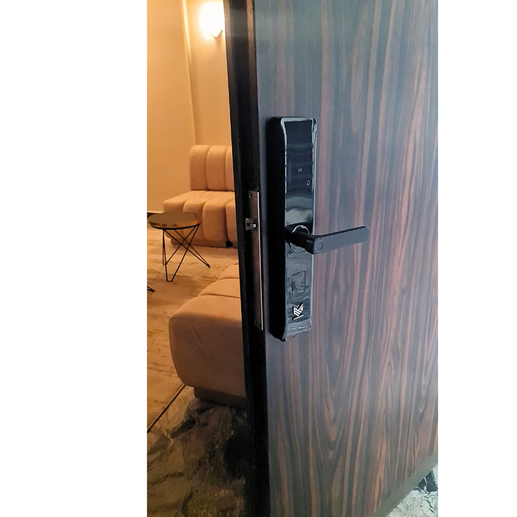 Smart Lock Compatibility with Israeli Multi-Point Security Doors: A St